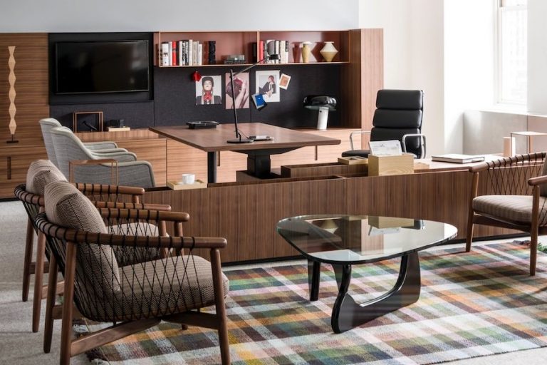 Select The Wonderful Furniture for Your Office