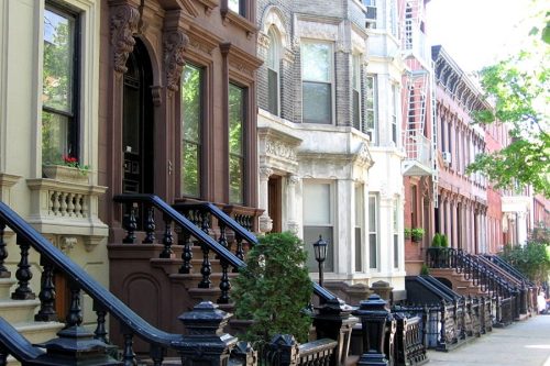 6 Tips For Navigating The Mortgage Maze When Buying A House